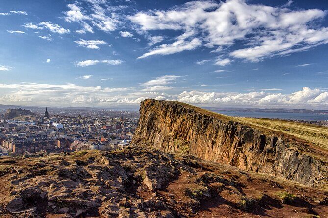 Private Executive Edinburgh Airport transfers to Edinburgh City - FAQs