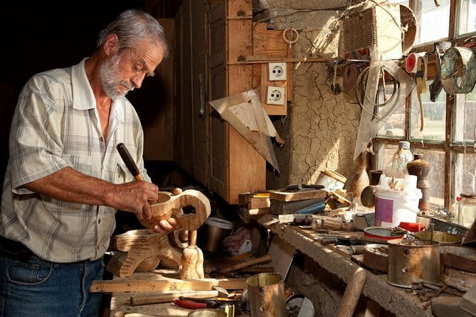 Private Florence Oltrarno Art and Crafts Walking Tour - Exploring Florence’s Hidden Artisanal Gems: A Review of the Private Oltrarno Art and Crafts Walk