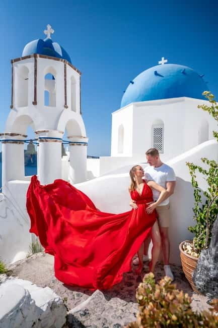 Private Flying Dress Photoshoot Santorini With Pickup - What You Can Expect from the Experience