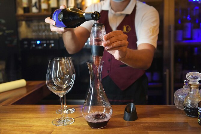 Private Food and Wine Experience with a Sommelier - Key Points