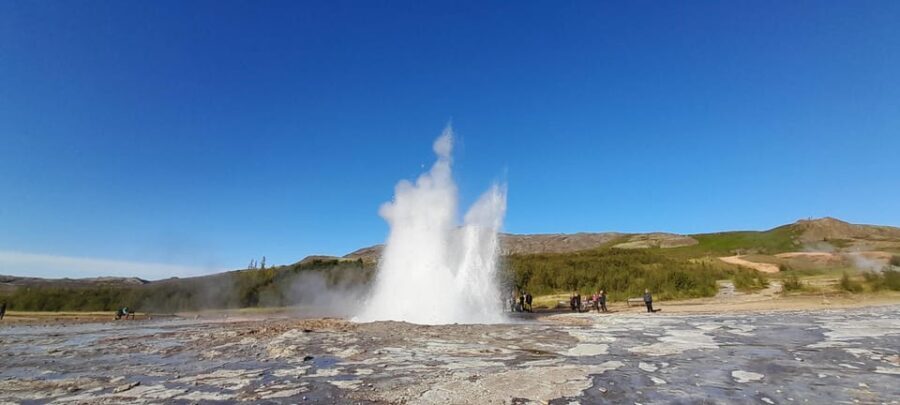 Private Golden Circle Tour and Snowmobiling Adventure - Analyzing the Value and Practical Details