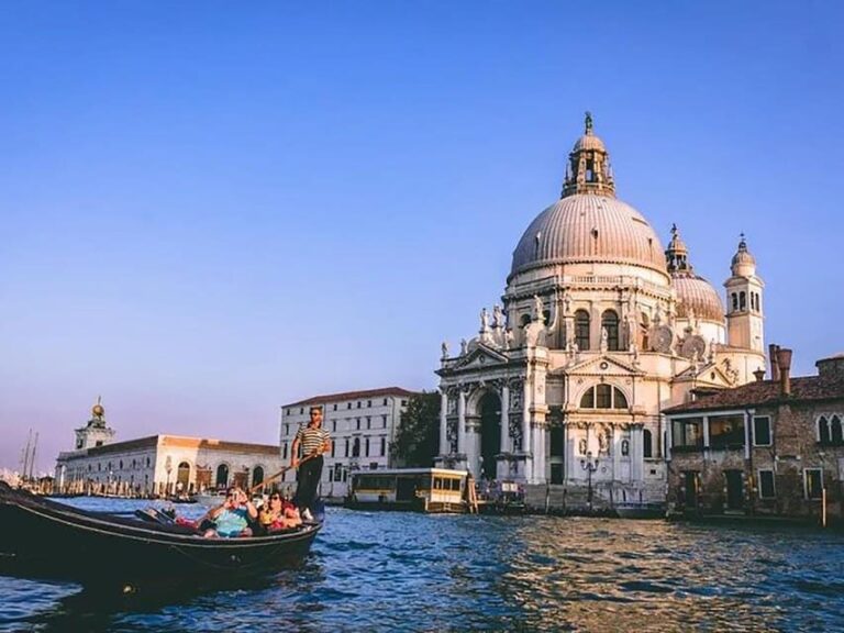 Private Gondola Serenade: Romantic Venice Night - Why This Experience Is Worth It