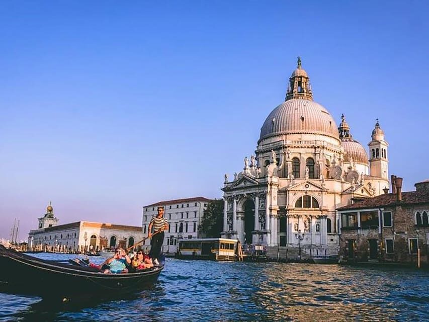 Private Gondola Serenade: Romantic Venice Night - Why This Experience Is Worth It