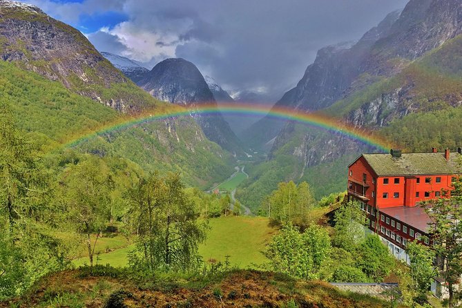 PRIVATE GUIDED TOUR: Highlights of Norway  Trip to the Sognefjord  SUMMER - Introduction