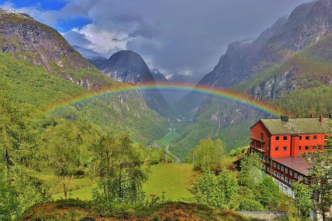 PRIVATE GUIDED TOUR: World Heritage Fjord Landscape  Viking Special  from Flåm - Why Choose a Private Guided Tour?