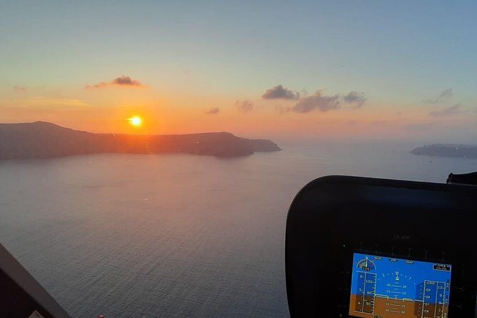 Private Helicopter Tour Santorini 20 minutes - up to 4 passengers - What Do You See on This Flight?