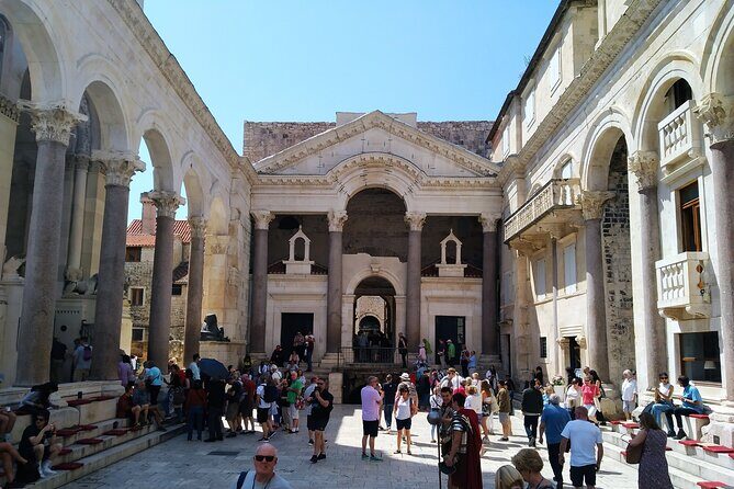 Private History tour - small group - The Roman Temple of Jupiter and Ancient Sites