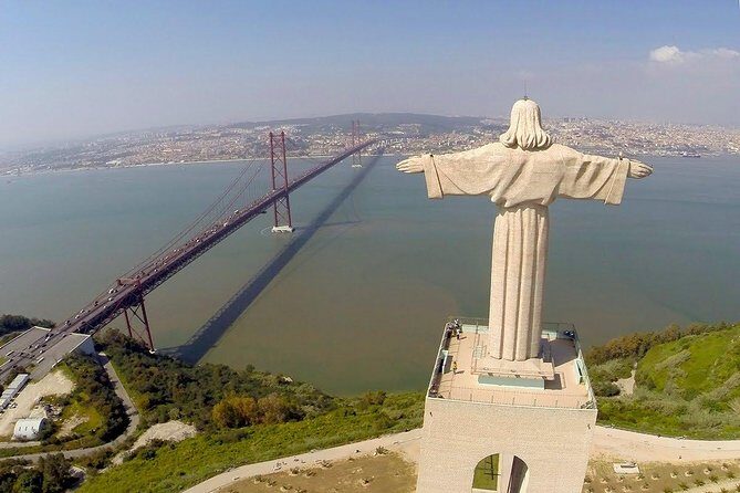 Private Lisbon city tour - The Scenic River Cruise: A Unique Perspective
