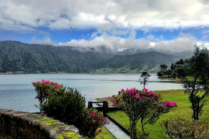 Private Mini Van Sete Cidades and Lagoa do Fogo (1-6 people) - An In-Depth Look at the Experience