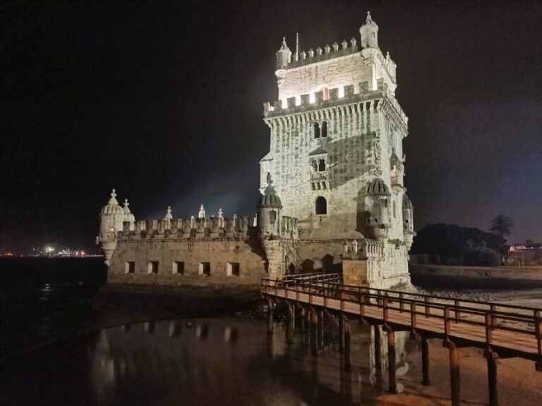 Private night tour, authentic Fado show & Portuguese dinner - The Itinerary in Detail