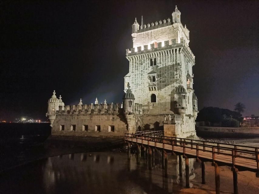 Private night tour, authentic Fado show & Portuguese dinner - The Itinerary in Detail