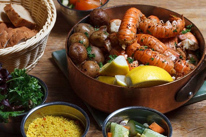 Private Northern Lights Adventure With Lobster Dinner - Key Points