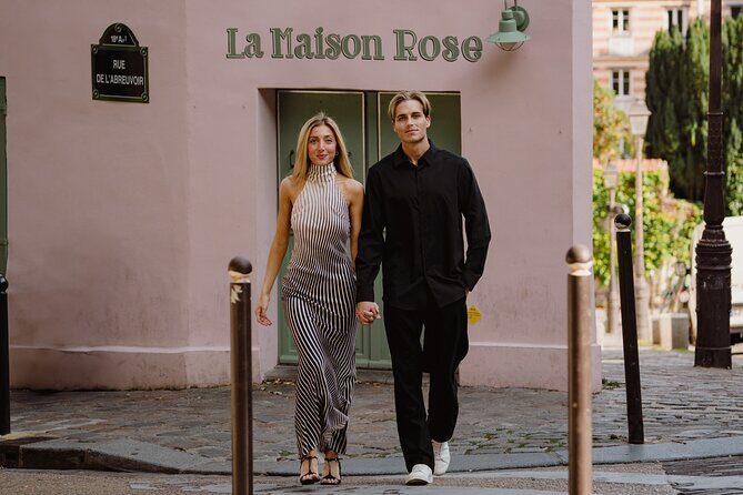 Private Paris Photographer - Professional photos in Monmartre - The Experience and Its Benefits