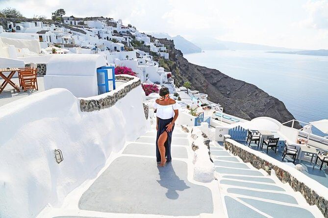 Private Photo Session with a Local Photographer in Santorini - The Photography Experience and Pricing