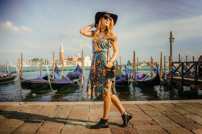 Private Photo Shoot & walking tour - Key Points