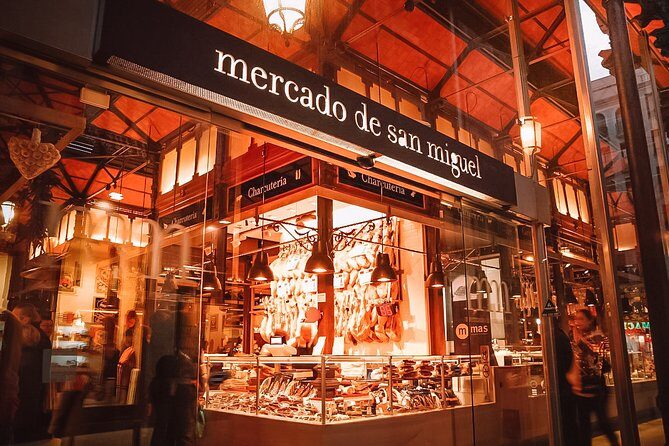 Private Photography Tour in Madrid with Personal Guide and Photographer - Exploring Madrid’s Iconic Landmarks with Your Personal Photographer