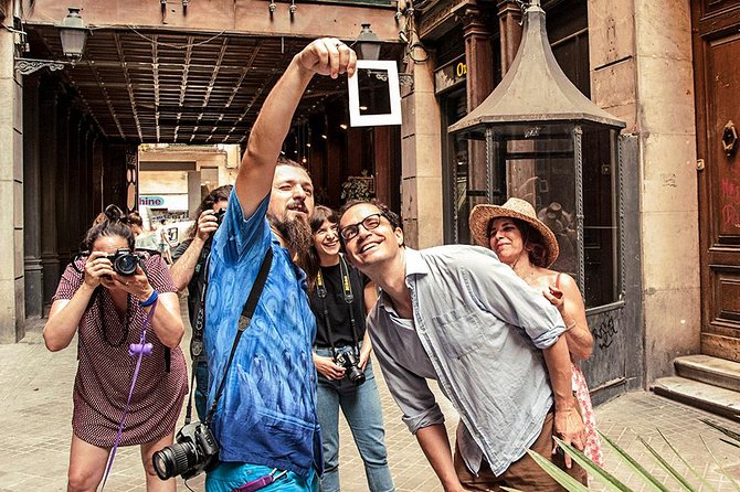 Private Photography Walking Tour with a Local - Key Points