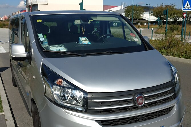Private round trip transfer from/to Paris airports - Key Points