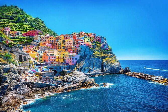 Private Roundtrip Transfer to Cinque Terre from Florence - The Guide and Your Experience