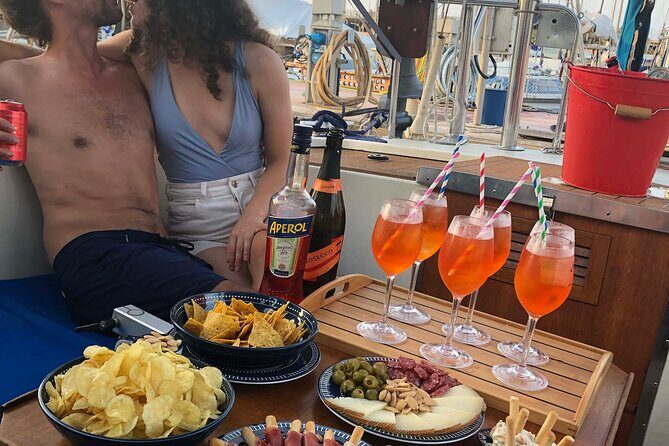Private Sailboat Trip with Drink and Snack - Highlighted features and extras