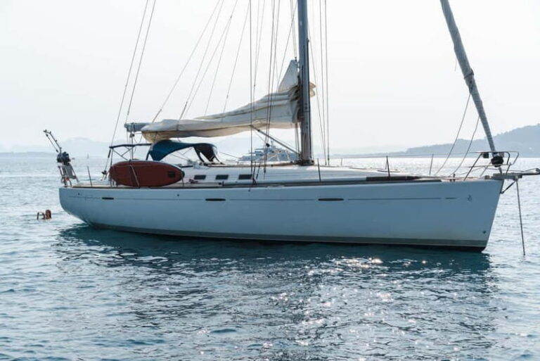 Private sailing cruise to Cap d'Antibes and the Lérins Islands - What’s included and what costs extra