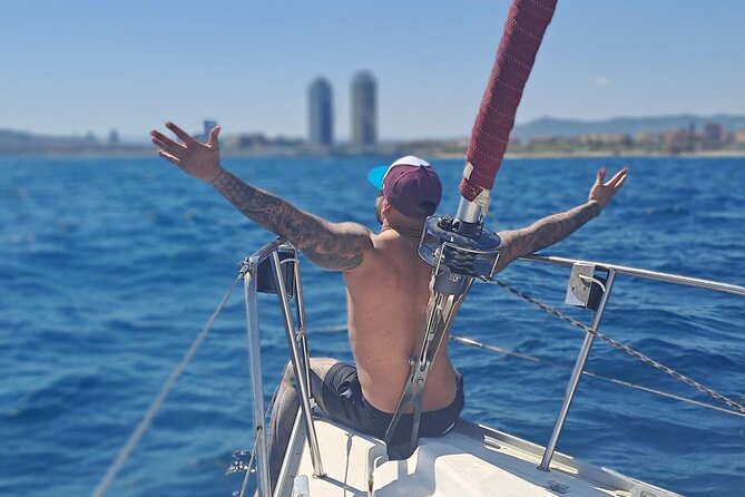 Private Sailing experience with open bar and snacks - First-hand Feel of the Sailing Tour