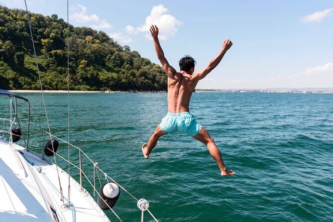 Private Sailing Tour at Cascais : Lazy Mooring in the Bay - Water Activities and Comfort