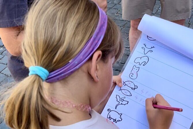 Private Scavenger Hunt Art Lab for FamiliesWith Romes Landmarks - The Itinerary: Landmark Exploration with an Artistic Spin