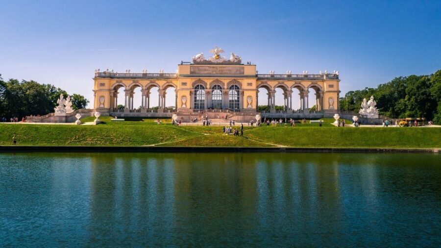 Private Schönbrunn Palace Tour: Entrance included - Breakdown of the itinerary