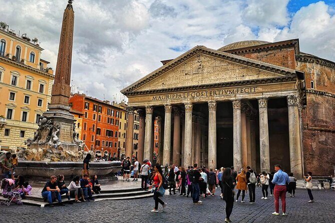Private Stroll of the Artists in Rome: Best Squares & Fountains Tour - Who Should Consider This Tour?