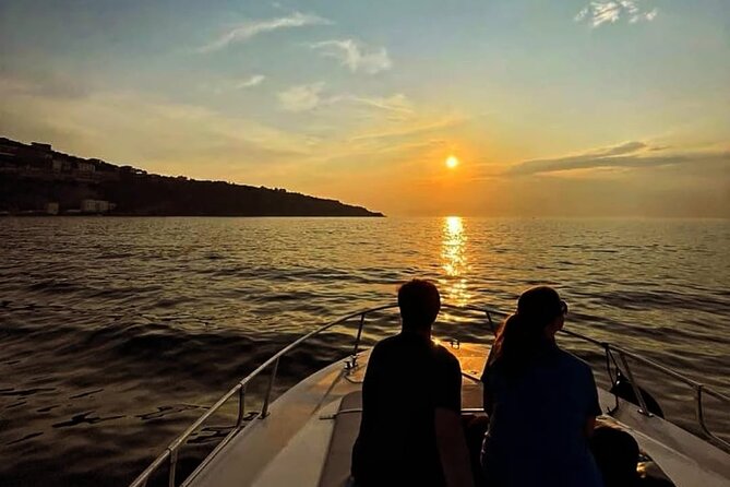Private sunset boat tour - Key Points