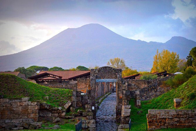 Private Tasfer With Pompeii Stop - Price and Value Considerations