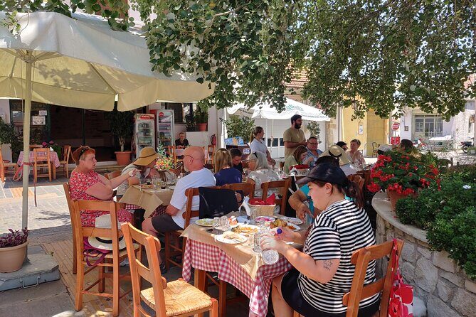 Private tasting of 6 cretan wines in Fres village, Chania - The Wines and the Food Pairings