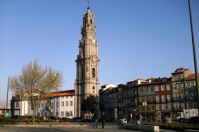 Private tour 2 days from 1 to 8 people to Porto - Aveiro- Nazaré- Óbidos - What Makes This Tour Truly Valuable?