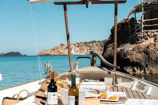 Private Tour 4 hours Es Vedra, Atlantis or Cala Comta, Cala Bassa - The Experience: Comfort, Authenticity, and Personal Touch