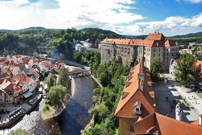 Private Tour: Cesky Krumlov Day Trip from Prague - Transportation and Comfort