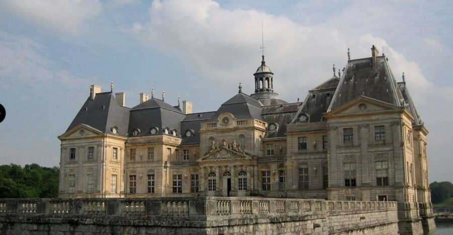 Private tour: Chateaux de Vaux le Vicomte & Fontainebleau - Vaux le Vicomte: The Epitome of 17th Century Elegance