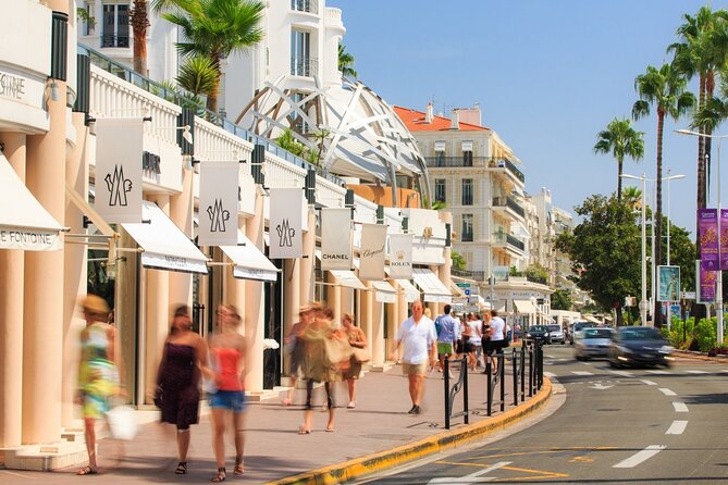 Private tour French Riviera Shopping & Lunch in St Paul de Vence - Key Points