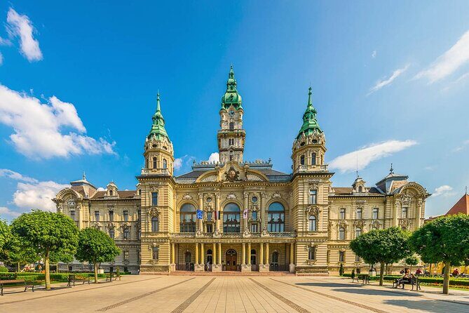Private Tour from Budapest to Prague Sightseeing - A Detailed Breakdown of the Experience