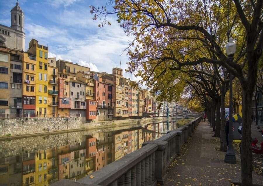 Private Tour Girona & Shopping - Exploring Girona: A City of Contrasts