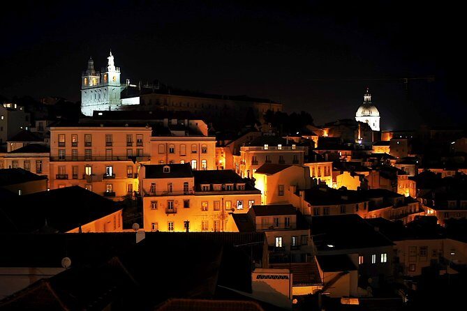 Private Tour: Lisbon Sunset Walking Tour with Fado Show and Dinner - Exploring Mouraria: The Fado Cradle