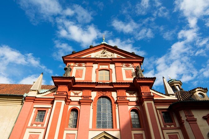 Private Tour of Prague Castle Interiors and Lunch included - Key Points