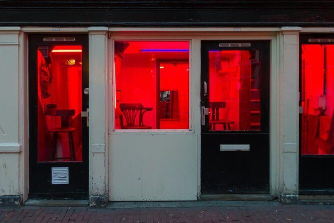 Private tour of Red Light District. English or Spanish - Key Points