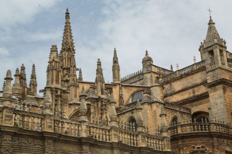 Private Tour of the Alcazar, the Cathedral and the Giralda - What’s Included and How It Adds Value
