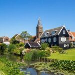 Private Tour to Giethoorn with boat and Zaanse Schans windmills - Exploring the Charm of Giethoorn