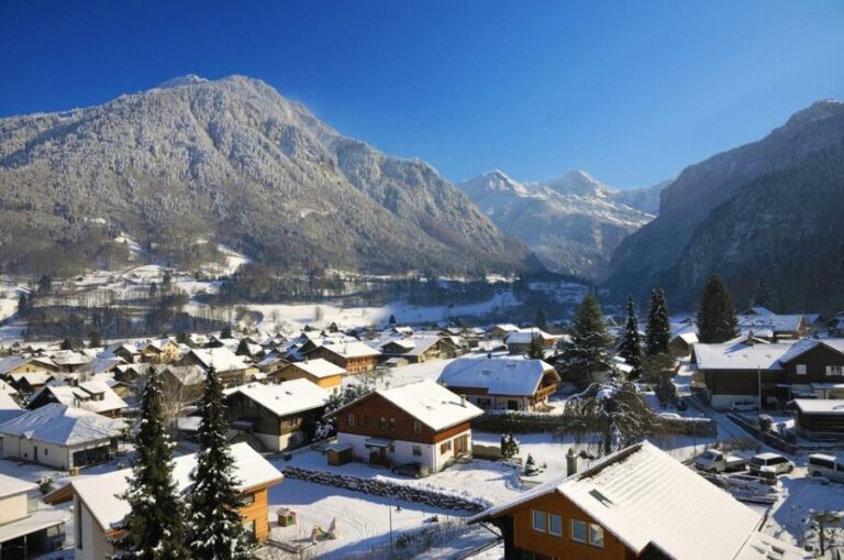 Private tour to Interlaken from Zurich - Lauterbrunnen: A Waterfall Wonderland