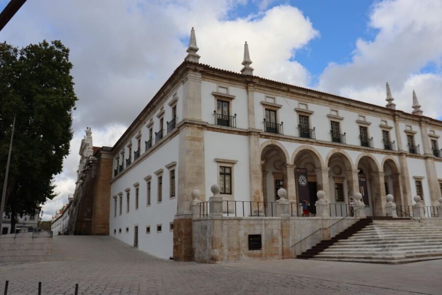 Private Tour to Nazaré & Alcobaça, giant waves and monastery - Who Is This Tour For?