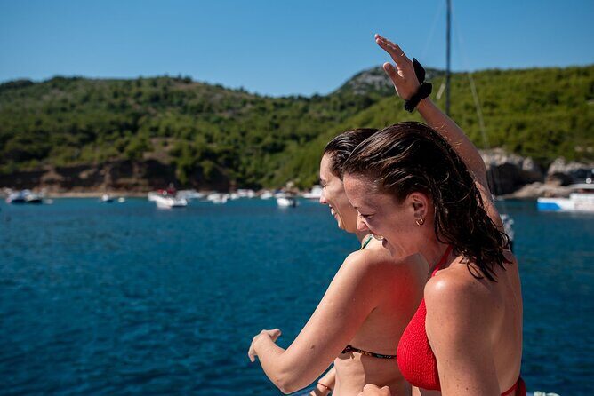Private tours to Elaphite Islands by UFO BOAT - The Sum Up
