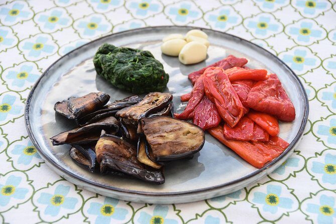 Private Traditional Georgian Meal in a Lovely Tbilisi Home with Transfers - The Meal Itself: A Closer Look