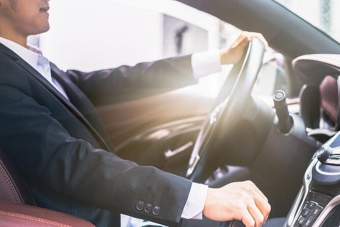 Private transfer: Charles de Gaulle Airport (CDG) to Paris VAN up to 8 PAX - A Detailed Look at the Experience